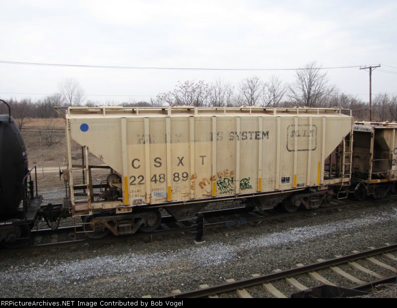 Seaboard System covered hopper